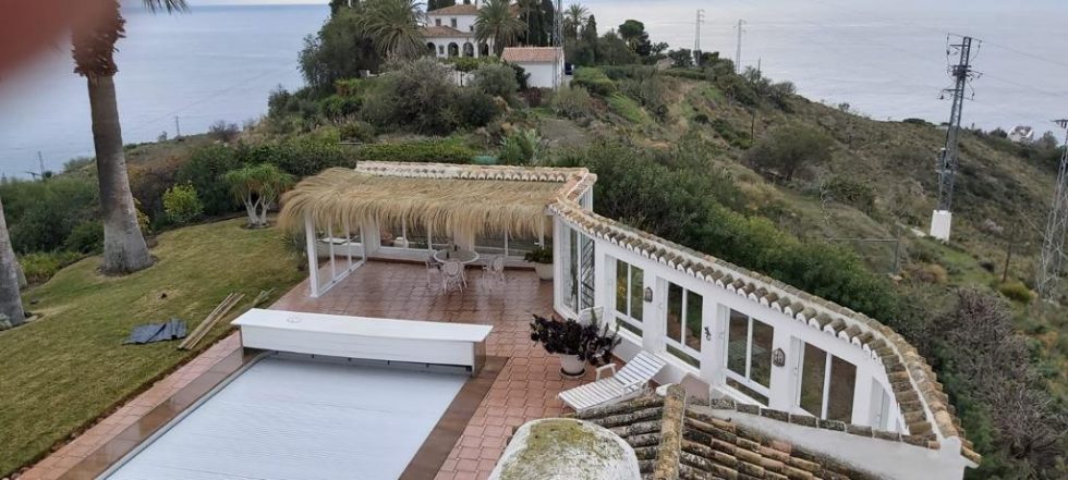 Pérgola de carrizo en sombra - PERGOLAS CORTESUR